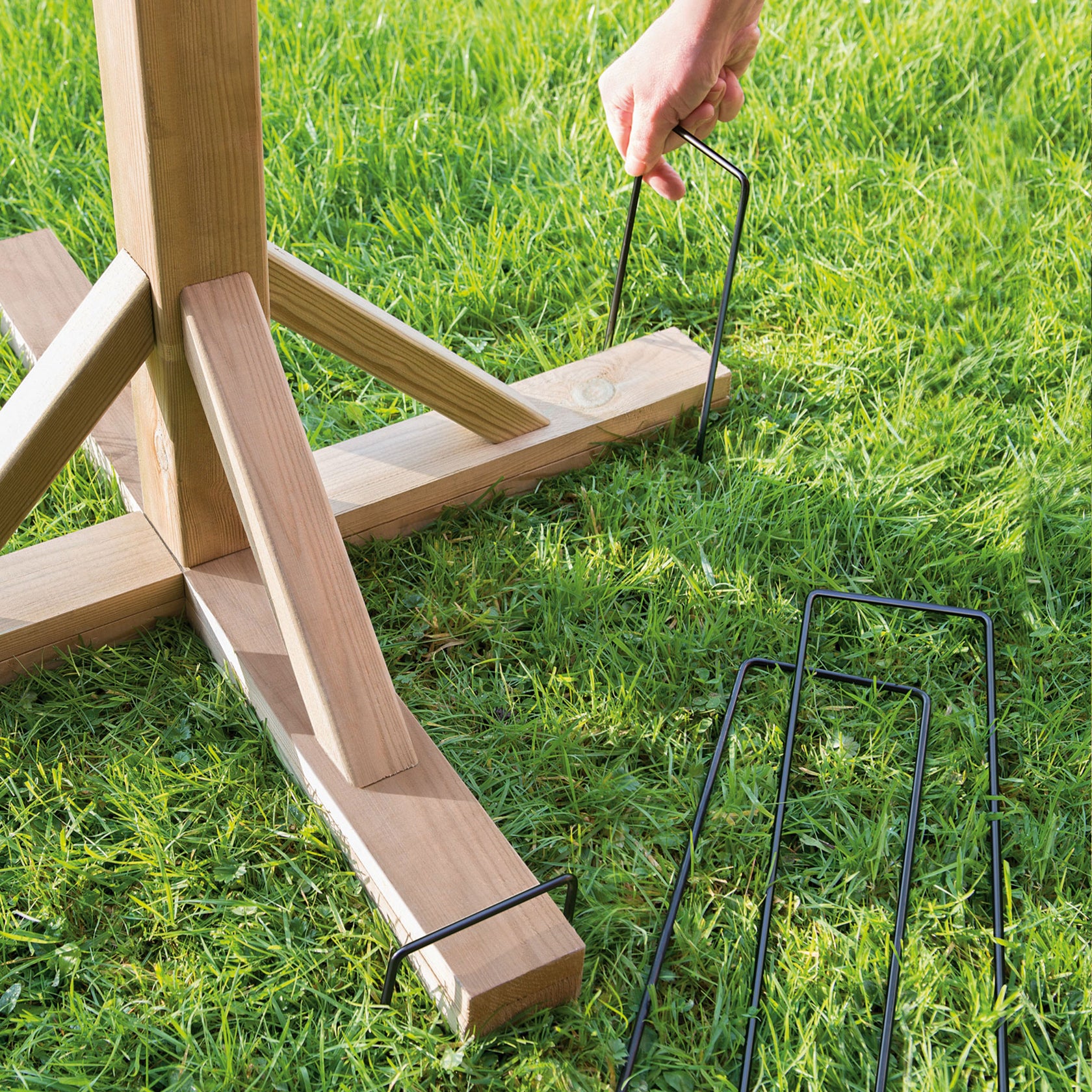 Gardman Bird Table Anchoring Pegs - Wild Bird Feeders – Peckish UK